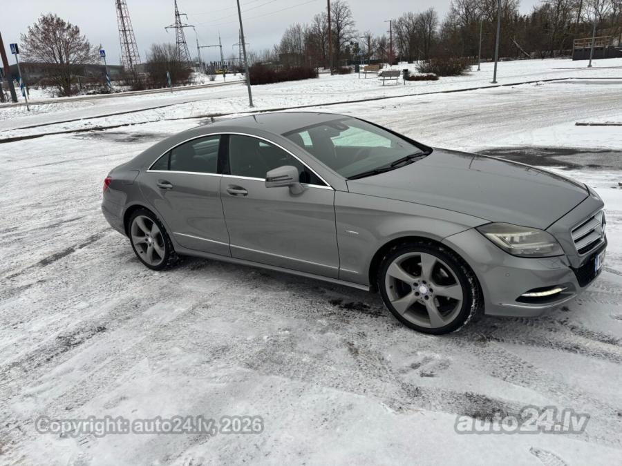 Grey Mercedes-Benz CLS-Class 2014 in Tallinn, with an engine capacity of 3.00 L and mileage of 221 thousand km for 12000 €, photo 2 on AUTOMOTO.COM.LV