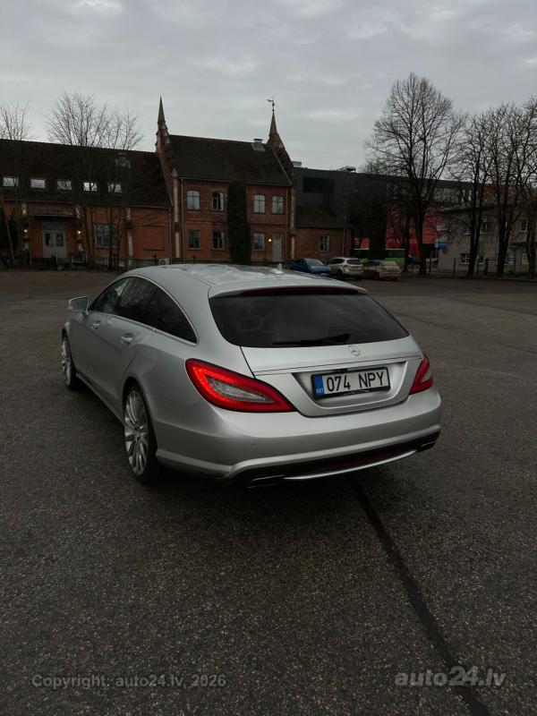 Pelēks Mercedes-Benz CLS-Class 2012 Tallina, ar dzinēja tilpumu 3.00 L un nobraukumu 285 tūkst. km par 13500 €, foto 4 vietnē AUTOMOTO.COM.LV