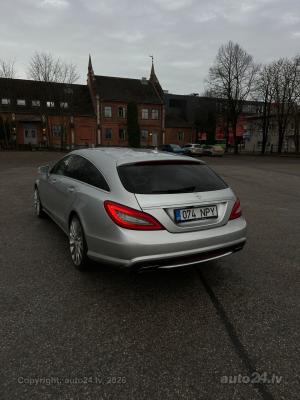 Pelēks Mercedes-Benz CLS-Class 2012 Tallina, ar dzinēja tilpumu 3.00 L un nobraukumu 285 tūkst. km par 13500 €, foto 4 vietnē AUTOMOTO.COM.LV