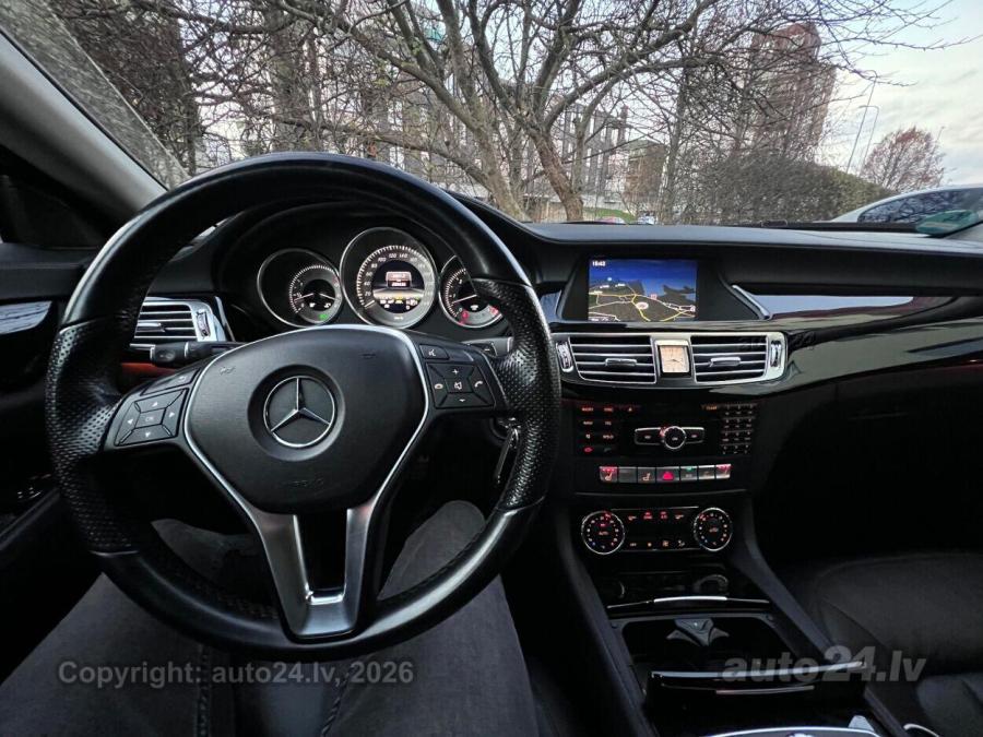 Pelēks Mercedes-Benz CLS-Class 2013 Tallina, ar dzinēja tilpumu 3.00 L un nobraukumu 252 tūkst. km par 14500 €, foto 6 vietnē AUTOMOTO.COM.LV