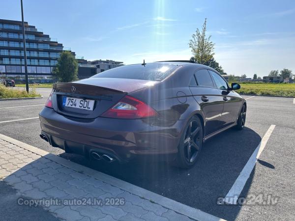 Sarkans Mercedes-Benz CLS-Class 2006 Tallina, ar dzinēja tilpumu 5.40 L un nobraukumu 219 tūkst. km par 17900 €, foto 5 vietnē AUTOMOTO.COM.LV
