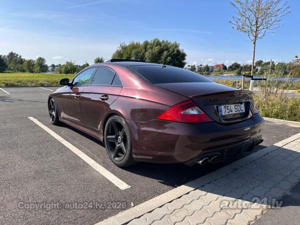 Sarkans Mercedes-Benz CLS-Class 2006 Tallina, ar dzinēja tilpumu 5.40 L un nobraukumu 219 tūkst. km par 17900 €, foto 7 vietnē AUTOMOTO.COM.LV