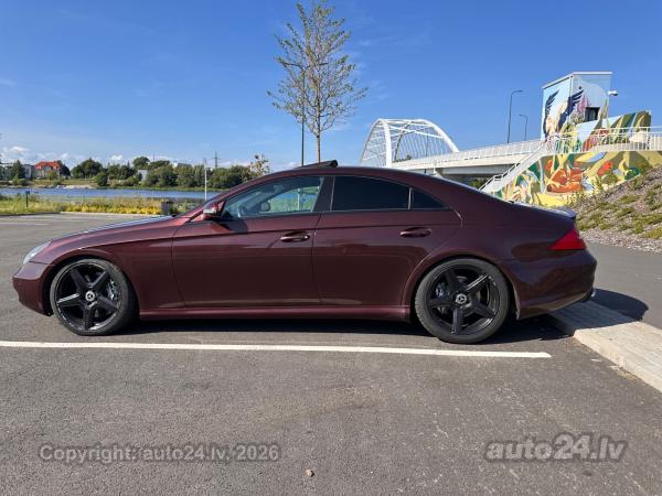 Sarkans Mercedes-Benz CLS-Class 2006 Tallina, ar dzinēja tilpumu 5.40 L un nobraukumu 219 tūkst. km par 17900 €, foto 8 vietnē AUTOMOTO.COM.LV