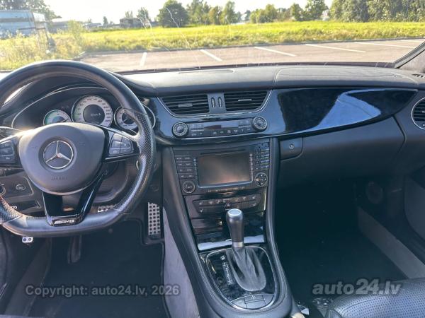 Sarkans Mercedes-Benz CLS-Class 2006 Tallina, ar dzinēja tilpumu 5.40 L un nobraukumu 219 tūkst. km par 17900 €, foto 10 vietnē AUTOMOTO.COM.LV