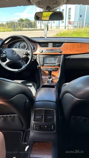 Mercedes-Benz CLS-Class 2006 Tallina, ar dzinēja tilpumu 3.00 L un nobraukumu 260 tūkst. km par 6500 €, foto 4 vietnē AUTOMOTO.COM.LV