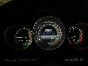 Mercedes-Benz CLS-Class 2015 Tallina, ar dzinēja tilpumu 3.00 L un nobraukumu 255 tūkst. km par 20000 €, foto 16 vietnē AUTOMOTO.COM.LV