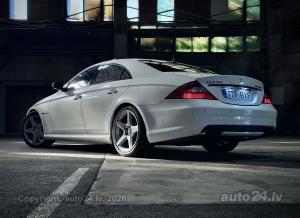 Balts Mercedes-Benz CLS-Class 2006 Tallina, ar dzinēja tilpumu 5.40 L un nobraukumu 124 tūkst. km par 24999 €, foto 3 vietnē AUTOMOTO.COM.LV