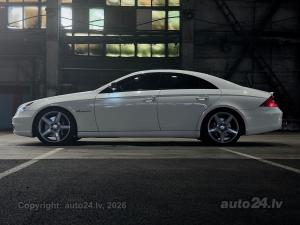 Balts Mercedes-Benz CLS-Class 2006 Tallina, ar dzinēja tilpumu 5.40 L un nobraukumu 124 tūkst. km par 24999 €, foto 12 vietnē AUTOMOTO.COM.LV