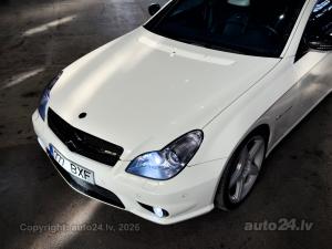 Balts Mercedes-Benz CLS-Class 2006 Tallina, ar dzinēja tilpumu 5.40 L un nobraukumu 124 tūkst. km par 24999 €, foto 14 vietnē AUTOMOTO.COM.LV