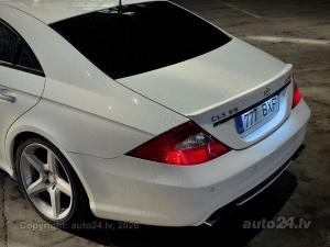 Balts Mercedes-Benz CLS-Class 2006 Tallina, ar dzinēja tilpumu 5.40 L un nobraukumu 124 tūkst. km par 24999 €, foto 15 vietnē AUTOMOTO.COM.LV