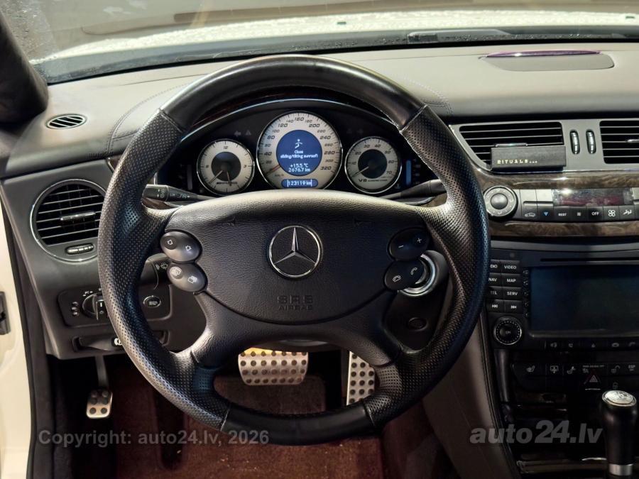 Balts Mercedes-Benz CLS-Class 2006 Tallina, ar dzinēja tilpumu 5.40 L un nobraukumu 124 tūkst. km par 24999 €, foto 21 vietnē AUTOMOTO.COM.LV