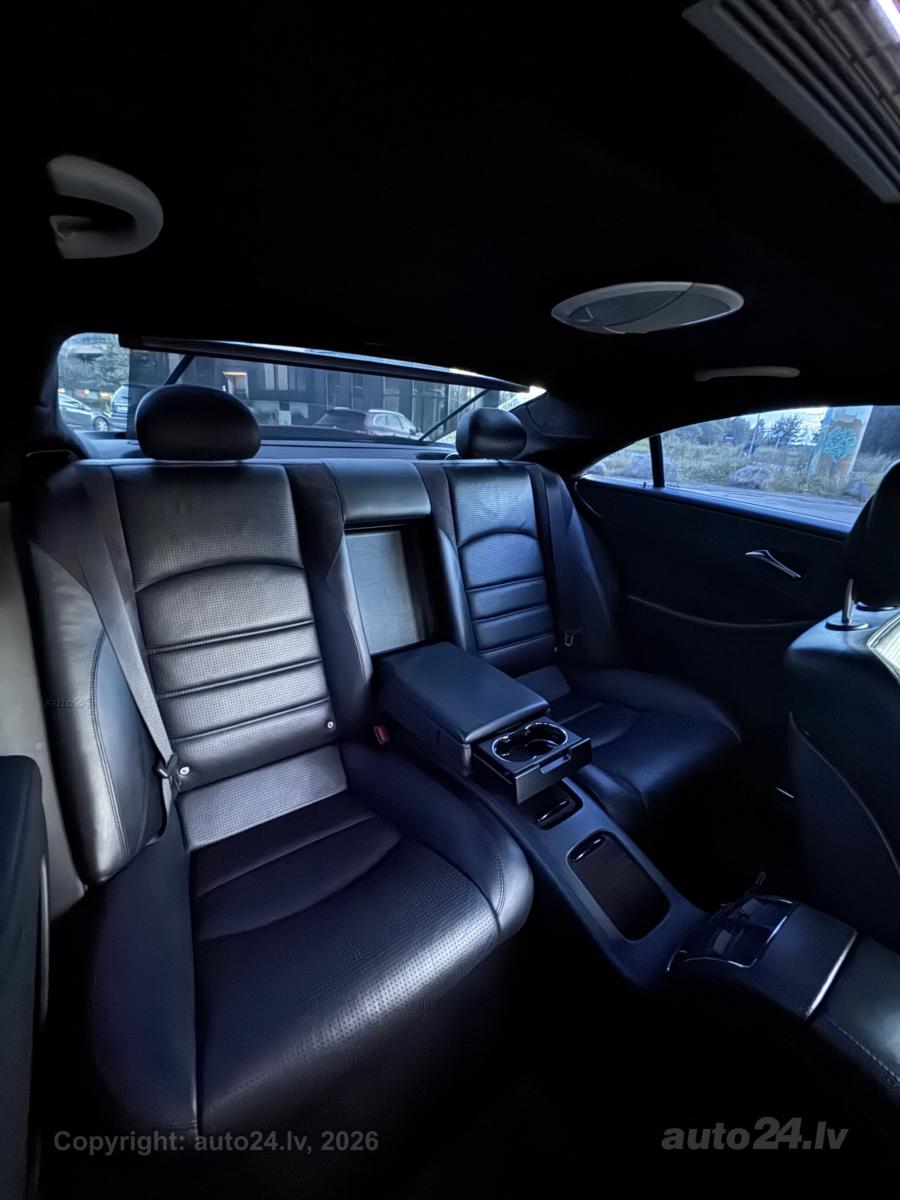 Balts Mercedes-Benz CLS-Class 2006 Tallina, ar dzinēja tilpumu 5.40 L un nobraukumu 124 tūkst. km par 24999 €, foto 26 vietnē AUTOMOTO.COM.LV