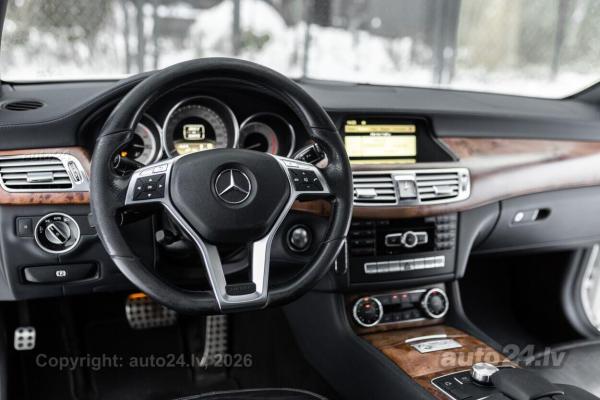 Balts Mercedes-Benz CLS-Class 2011 Tallina, ar dzinēja tilpumu 3.00 L un nobraukumu 320 tūkst. km par 10900 €, foto 7 vietnē AUTOMOTO.COM.LV
