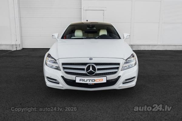 White Mercedes-Benz CLS-Class 2011 in Tallinn, with an engine capacity of 3.00 L and mileage of 251 thousand km for 13499 €, photo 3 on AUTOMOTO.COM.LV