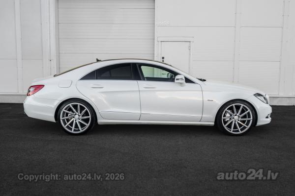 White Mercedes-Benz CLS-Class 2011 in Tallinn, with an engine capacity of 3.00 L and mileage of 251 thousand km for 13499 €, photo 5 on AUTOMOTO.COM.LV