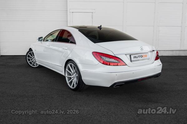 White Mercedes-Benz CLS-Class 2011 in Tallinn, with an engine capacity of 3.00 L and mileage of 251 thousand km for 13499 €, photo 7 on AUTOMOTO.COM.LV