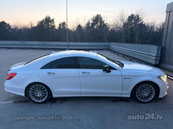 Balts Mercedes-Benz CLS-Class 2012 Tallina, ar dzinēja tilpumu 4.70 L un nobraukumu 163 tūkst. km par 15990 €, foto 3 vietnē AUTOMOTO.COM.LV