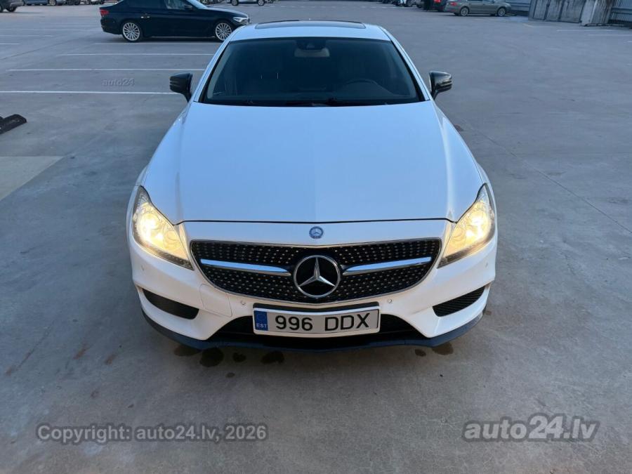 White Mercedes-Benz CLS-Class 2012 in Tallinn, with an engine capacity of 4.70 L and mileage of 163 thousand km for 15990 €, photo 9 on AUTOMOTO.COM.LV