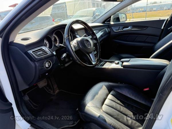 Balts Mercedes-Benz CLS-Class 2012 Tallina, ar dzinēja tilpumu 3.00 L un nobraukumu 329 tūkst. km par 12990 €, foto 5 vietnē AUTOMOTO.COM.LV