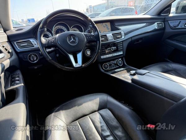 Balts Mercedes-Benz CLS-Class 2012 Tallina, ar dzinēja tilpumu 3.00 L un nobraukumu 329 tūkst. km par 12990 €, foto 6 vietnē AUTOMOTO.COM.LV