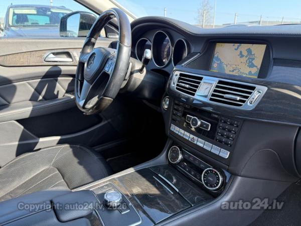 Balts Mercedes-Benz CLS-Class 2012 Tallina, ar dzinēja tilpumu 3.00 L un nobraukumu 329 tūkst. km par 12990 €, foto 9 vietnē AUTOMOTO.COM.LV