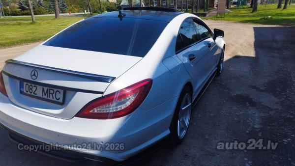 White Mercedes-Benz CLS-Class 2012 in Voru, with an engine capacity of 4.70 L and mileage of 270 thousand km for 1499 €, photo 6 on AUTOMOTO.COM.LV