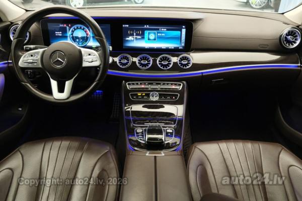 White Mercedes-Benz CLS-Class 2019 in Tallinn, with an engine capacity of 3.00 L and mileage of 75 thousand km for 37900 €, photo 7 on AUTOMOTO.COM.LV