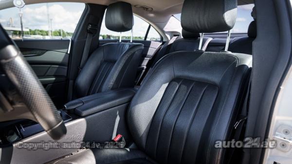 Balts Mercedes-Benz CLS-Class 2013 Tallina, ar dzinēja tilpumu 2.10 L un nobraukumu 249 tūkst. km par 10999 €, foto 8 vietnē AUTOMOTO.COM.LV