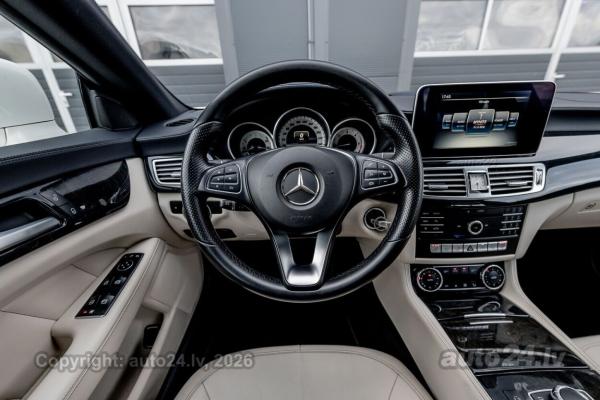 White Mercedes-Benz CLS-Class 2016 in Parnu, with an engine capacity of 2.10 L and mileage of 204 thousand km for 17500 €, photo 10 on AUTOMOTO.COM.LV