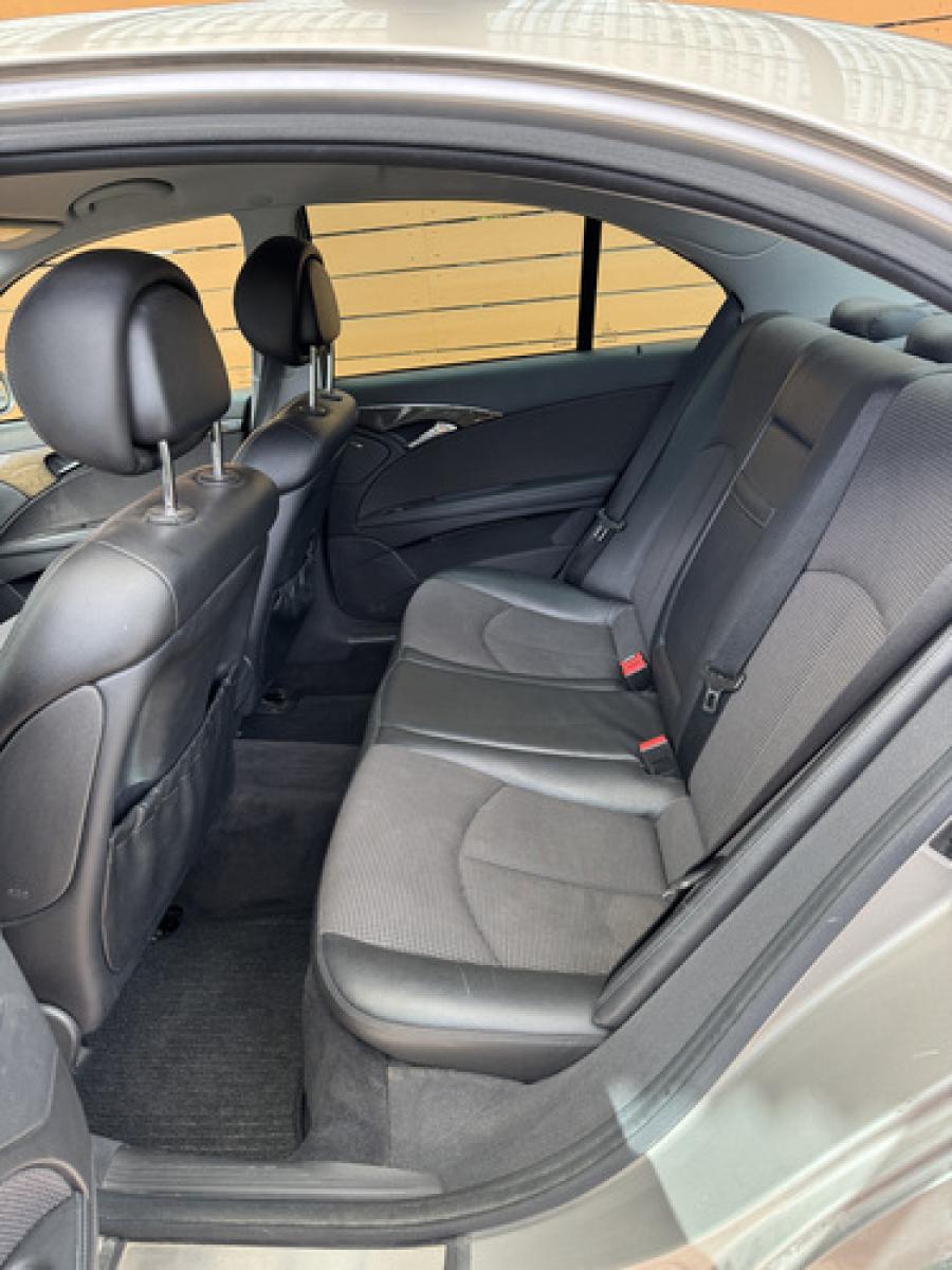 Smilšu krāsa Mercedes-Benz e-200 2006 Tartu, ar dzinēja tilpumu 1.80 L un nobraukumu 167 tūkst. km par 7400 €, foto 12 vietnē AUTOMOTO.COM.LV