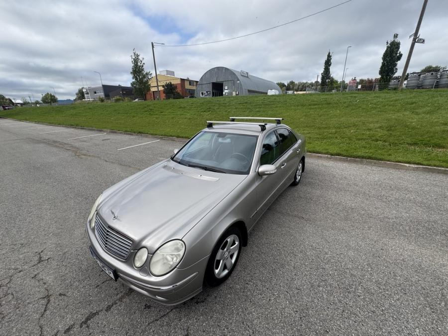 Smilšu krāsa Mercedes-Benz e-200 2006 Tartu, ar dzinēja tilpumu 1.80 L un nobraukumu 167 tūkst. km par 7400 €, foto 14 vietnē AUTOMOTO.COM.LV