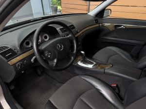 Smilšu krāsa Mercedes-Benz e-200 2006 Tartu, ar dzinēja tilpumu 1.80 L un nobraukumu 167 tūkst. km par 7400 €, foto 19 vietnē AUTOMOTO.COM.LV