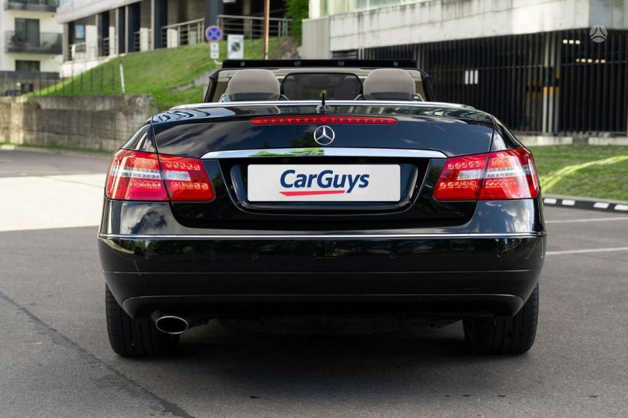 Melns Mercedes-Benz e-200 2010 Viļņa, ar dzinēja tilpumu 1.80 L un nobraukumu 197 tūkst. km par 10500 €, foto 6 vietnē AUTOMOTO.COM.LV