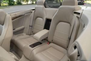 Черный Мерседес E 200 2010 в Вильнюс, объемом двигателя 1.80 л и пробегом 197 тыс. км за 8990 €, фото 15 на AUTOMOTO.COM.LV