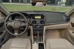 Черный Мерседес E 200 2010 в Вильнюс, объемом двигателя 1.80 л и пробегом 197 тыс. км за 8990 €, фото 16 на AUTOMOTO.COM.LV