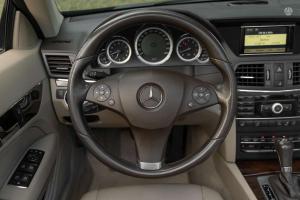 Черный Мерседес E 200 2010 в Вильнюс, объемом двигателя 1.80 л и пробегом 197 тыс. км за 8990 €, фото 17 на AUTOMOTO.COM.LV
