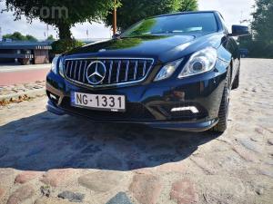 Melns Mercedes-Benz e-200 2011 Liepāja, ar dzinēja tilpumu 2.00 L un nobraukumu 115 tūkst. km par 13800 €, foto 5 vietnē AUTOMOTO.COM.LV