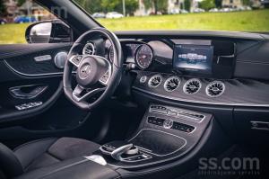Black Mercedes-Benz e-200 2018 in Riga, with an engine capacity of 2.00 L and mileage of 81 thousand km for 32990 €, photo 10 on AUTOMOTO.COM.LV