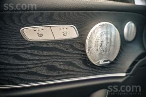 Black Mercedes-Benz e-200 2018 in Riga, with an engine capacity of 2.00 L and mileage of 81 thousand km for 32990 €, photo 20 on AUTOMOTO.COM.LV
