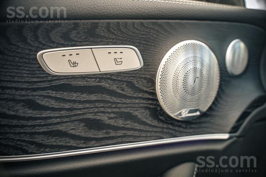 Black Mercedes-Benz e-200 2018 in Riga, with an engine capacity of 2.00 L and mileage of 81 thousand km for 32990 €, photo 20 on AUTOMOTO.COM.LV