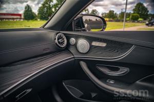 Black Mercedes-Benz e-200 2018 in Riga, with an engine capacity of 2.00 L and mileage of 81 thousand km for 32990 €, photo 21 on AUTOMOTO.COM.LV