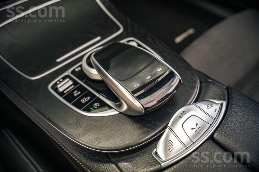 Black Mercedes-Benz e-200 2018 in Riga, with an engine capacity of 2.00 L and mileage of 81 thousand km for 32990 €, photo 26 on AUTOMOTO.COM.LV