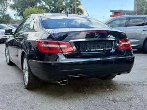 Black Mercedes-Benz e-200 2010 in Riga, with an engine capacity of 1.80 L and mileage of 120 thousand km for 14800 €, photo 5 on AUTOMOTO.COM.LV