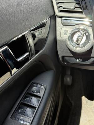 Black Mercedes-Benz e-200 2010 in Riga, with an engine capacity of 1.80 L and mileage of 120 thousand km for 14800 €, photo 13 on AUTOMOTO.COM.LV