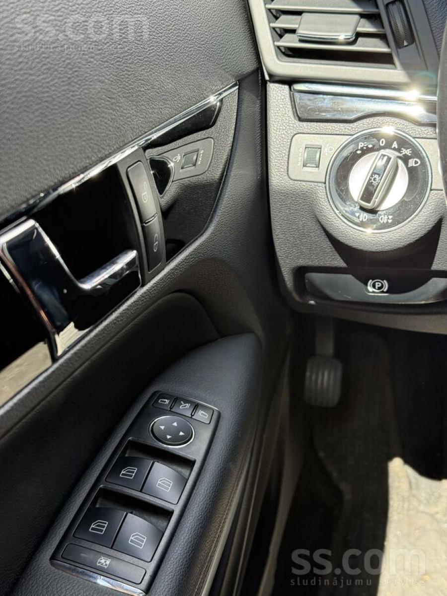 Melns Mercedes-Benz e-200 2010 Rīga, ar dzinēja tilpumu 1.80 L un nobraukumu 0 tūkst. km par 14800 €, foto 13 vietnē AUTOMOTO.COM.LV