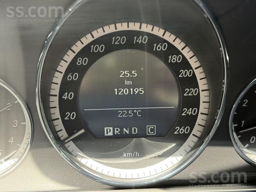 Melns Mercedes-Benz e-200 2010 Rīga, ar dzinēja tilpumu 1.80 L un nobraukumu 0 tūkst. km par 14800 €, foto 14 vietnē AUTOMOTO.COM.LV