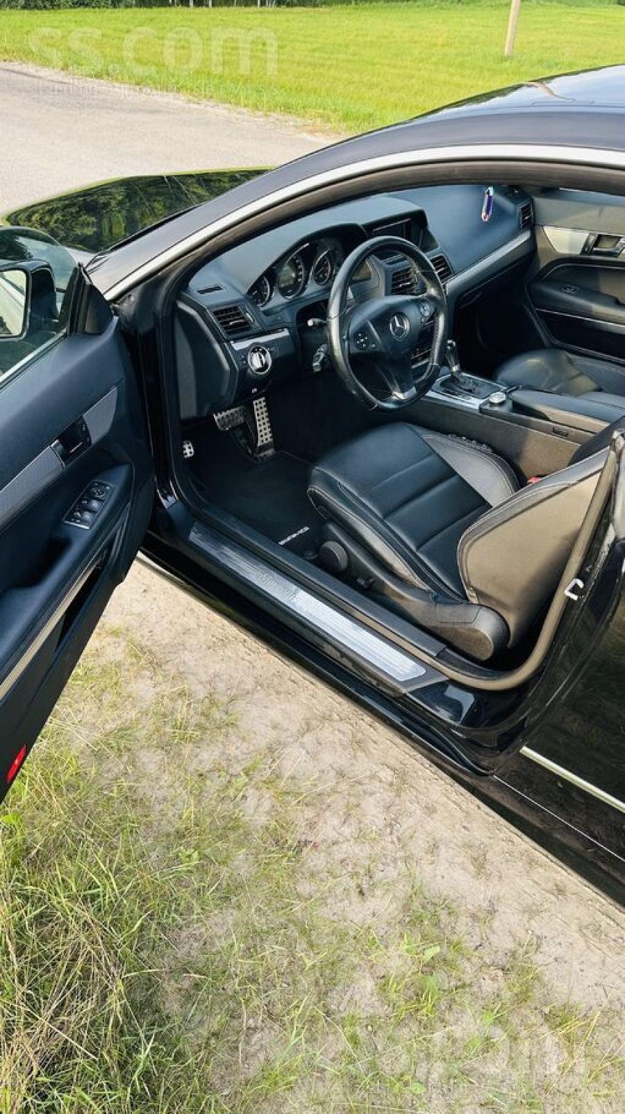 Melns Mercedes-Benz e-200 2012 Rēzekne, ar dzinēja tilpumu 1.80 L un nobraukumu 200 tūkst. km par 8500 €, foto 7 vietnē AUTOMOTO.COM.LV