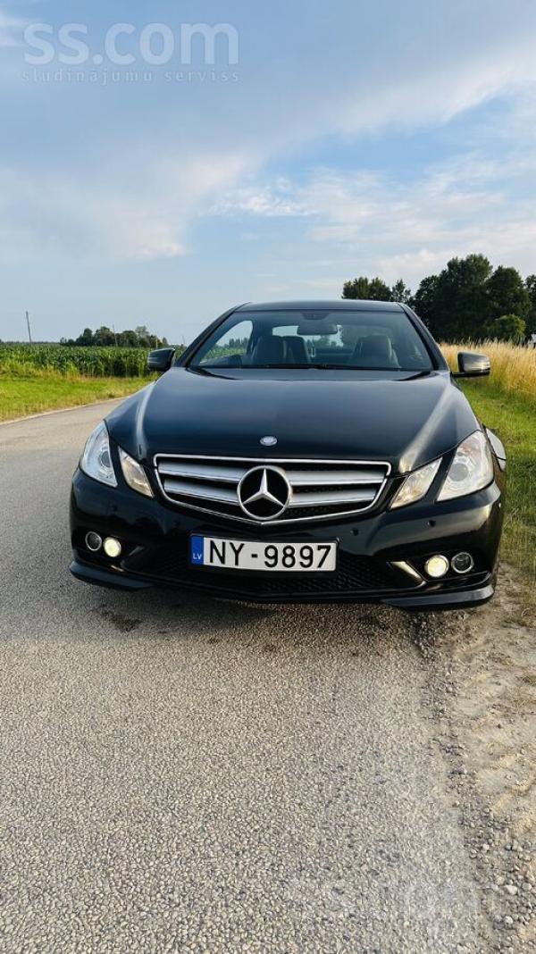 Черный Мерседес E 200 2012 в Резекне, объемом двигателя 1.80 л и пробегом 200 тыс. км за 8500 €, фото 7 на AUTOMOTO.COM.LV