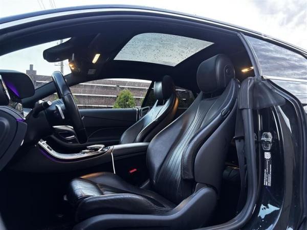 Black Mercedes-Benz e-200 2019 in Trakai, with an engine capacity of 2.00 L and mileage of 260 thousand km for 26000 €, photo 7 on AUTOMOTO.COM.LV