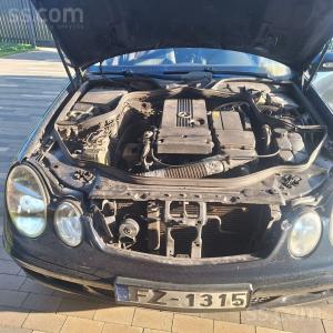 Черный Мерседес E 200 2004 в Рига, объемом двигателя 1.80 л и пробегом 284 тыс. км за 3000 €, фото 7 на AUTOMOTO.COM.LV